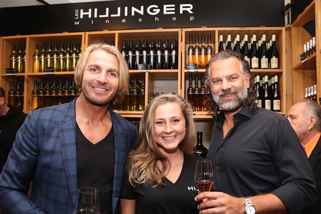 Leo Hillinger begrüßt die Weinfreund ein Linz